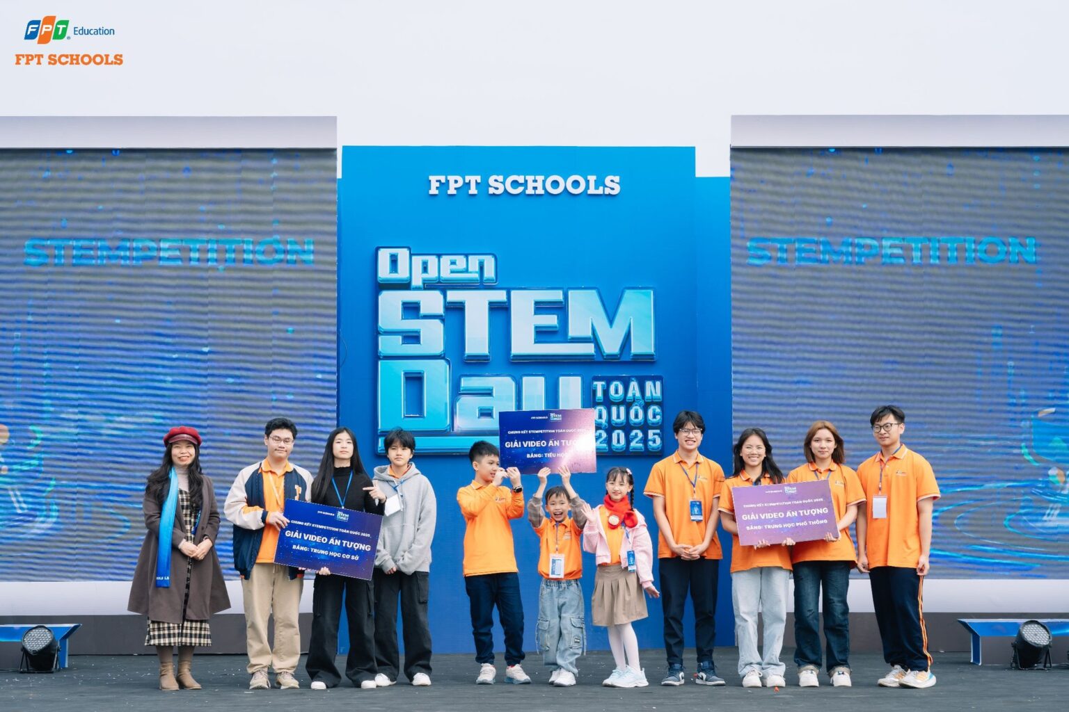 Khám Phá Chương Trình STEM : Lợi Ích Và Xu Hướng 2025